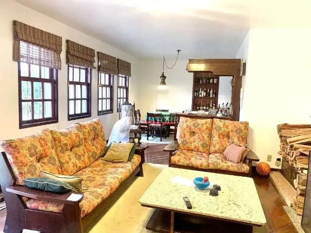 Casa / Sobrado em Condomínio para Venda em Teresópolis/RJ Alto 3 Quartos
