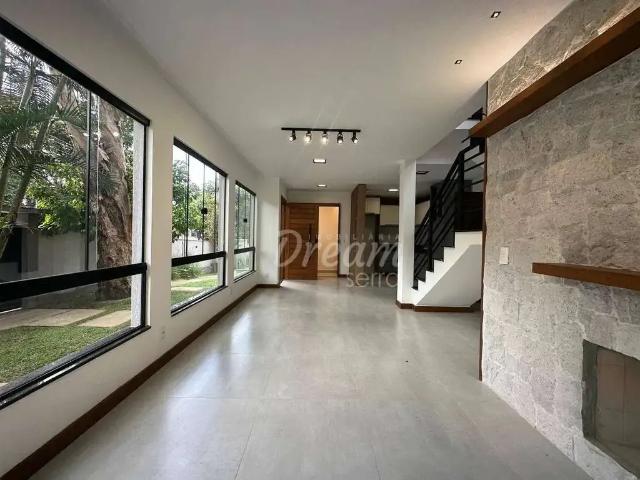 Casa / Sobrado em Condomínio para Venda em Teresópolis/RJ Alto 3 Quartos