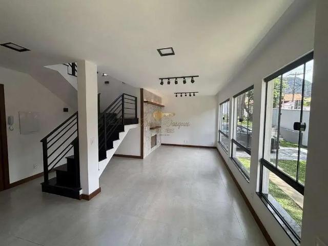 Casa / Sobrado em Condomínio para Venda em Teresópolis/RJ Alto 3 Quartos