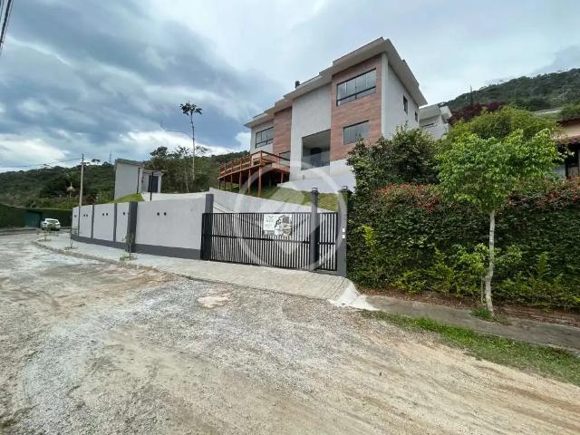 Casa / Sobrado em Condomínio para Venda em Teresópolis/RJ Golfe 3 Quartos