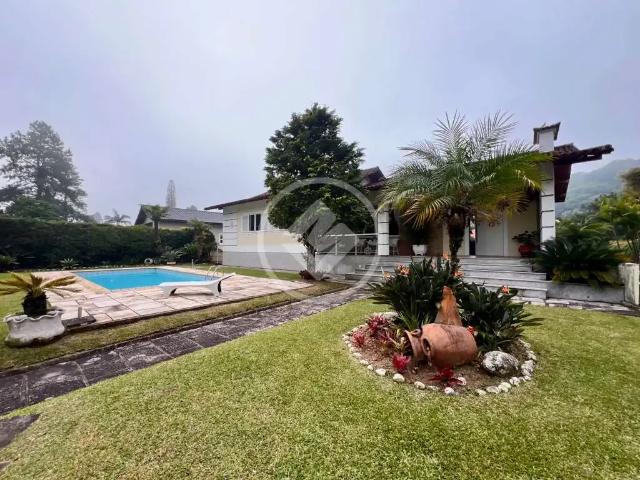 Casa / Sobrado em Condomínio para Venda em Teresópolis/RJ Granja Comary 3 Quartos