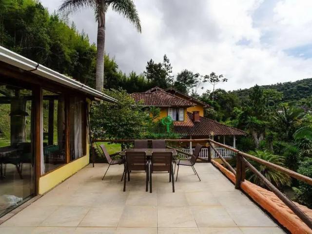 Casa / Sobrado em Condomínio para Venda em Teresópolis/RJ Green Valleiy 4 Quartos
