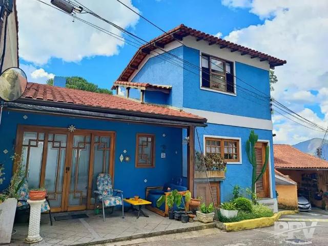 Casa / Sobrado em Condomínio para Venda em Teresópolis/RJ Iucas 3 Quartos