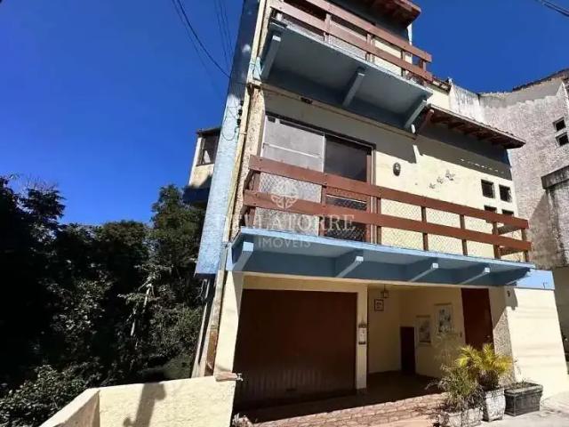 Casa / Sobrado em Condomínio para Venda em Teresópolis/RJ Iucas 4 Quartos