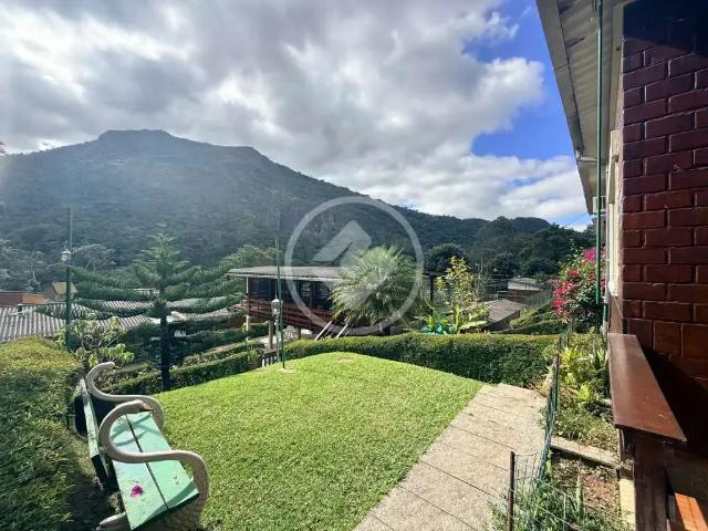 Casa / Sobrado em Condomínio para Venda em Teresópolis/RJ Posse 3 Quartos