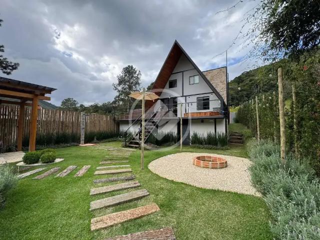 Casa / Sobrado em Condomínio para Venda em Teresópolis/RJ Posse 3 Quartos