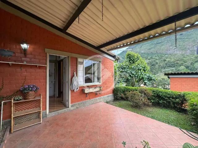 Casa / Sobrado em Condomínio para Venda em Teresópolis/RJ Posse 2 Quartos