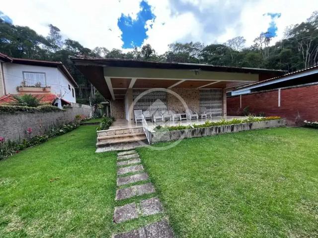 Casa / Sobrado em Condomínio para Venda em Teresópolis/RJ Posse 5 Quartos
