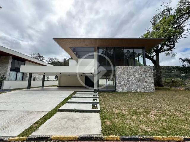 Casa / Sobrado em Condomínio para Venda em Teresópolis/RJ Parque do Imbui 4 Quartos