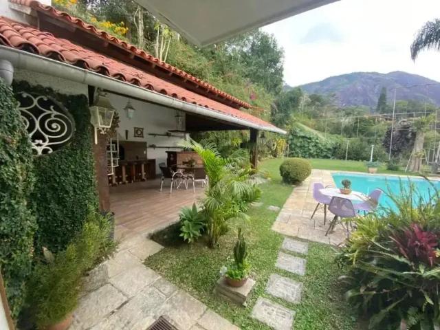 Casa / Sobrado em Condomínio para Venda em Teresópolis/RJ Parque do Imbui 6 Quartos
