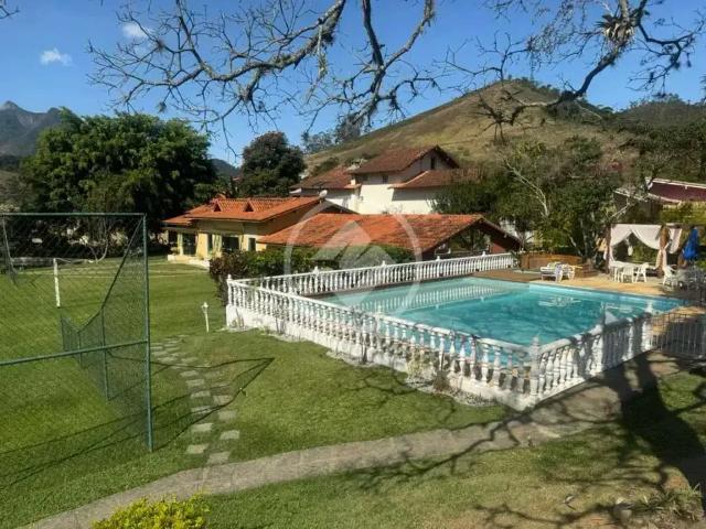 Casa / Sobrado em Condomínio para Venda em Teresópolis/RJ Vargem Grande 4 Quartos