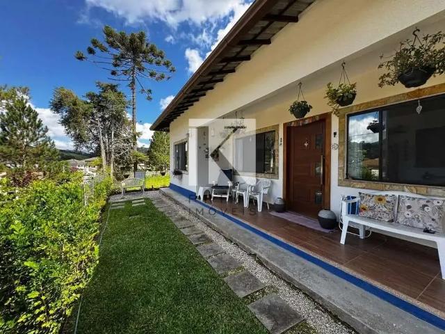 Casa / Sobrado em Condomínio para Venda em Teresópolis/RJ Vargem Grande 4 Quartos