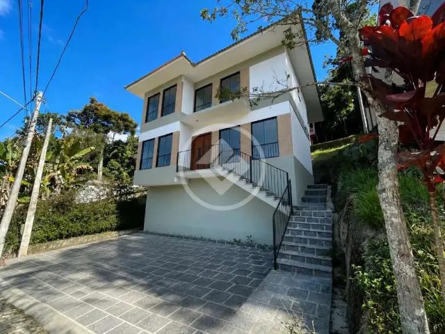 Casa / Sobrado em Condomínio para Venda em Teresópolis/RJ Vargem Grande 4 Quartos