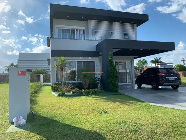 Casa / Sobrado em Condomínio para Venda em Torres/RS Centro 4 Quartos