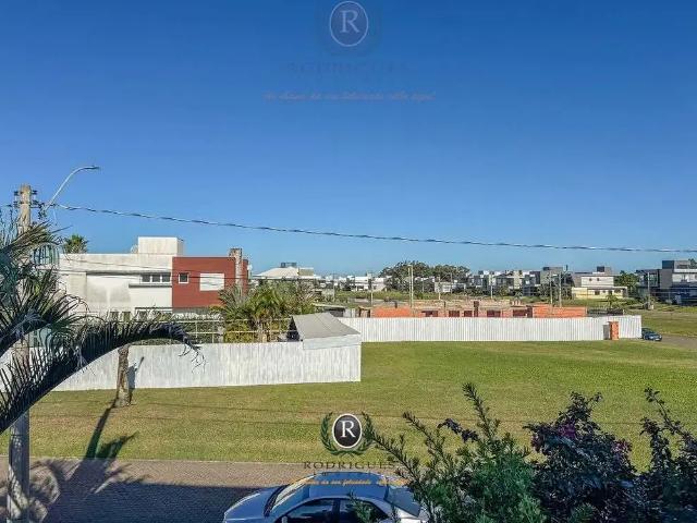 Casa / Sobrado em Condomínio para Venda em Torres/RS Itapeva 4 Quartos