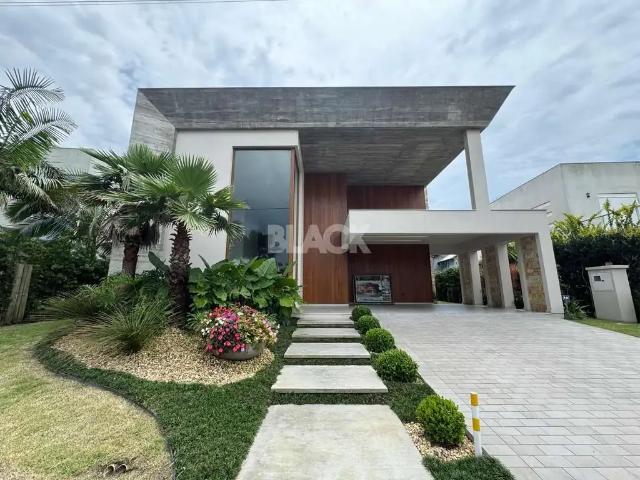 Casa / Sobrado em Condomínio para Venda em Torres/RS Itapeva 4 Quartos