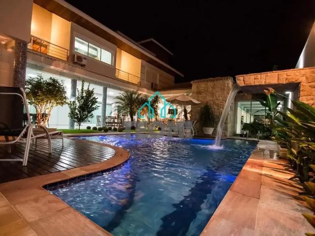 Casa / Sobrado em Condomínio para Venda em Tremembé/SP Campos do Conde II 4 Quartos