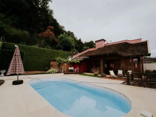 Casa / Sobrado em Condomínio para Venda em Três Coroas/RS Centro 3 Quartos