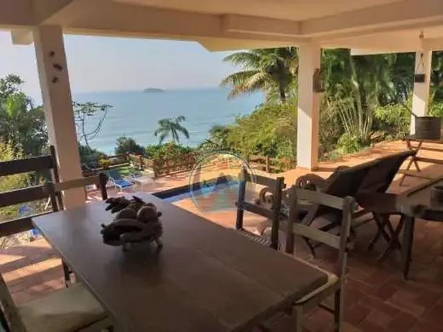 Casa / Sobrado em Condomínio para Venda em Ubatuba/SP Toninhas 4 Quartos