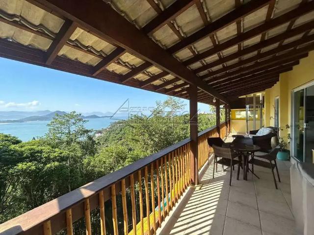 Casa / Sobrado em Condomínio para Venda em Ubatuba/SP Toninhas 5 Quartos