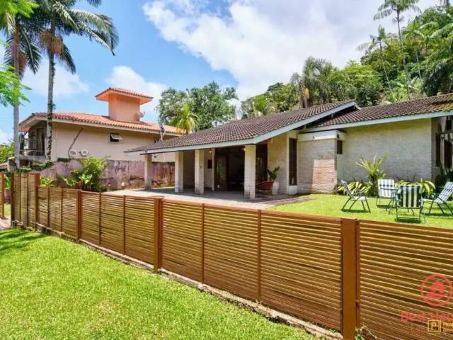 Casa / Sobrado em Condomínio para Venda em Ubatuba/SP Domingas Dias 4 Quartos
