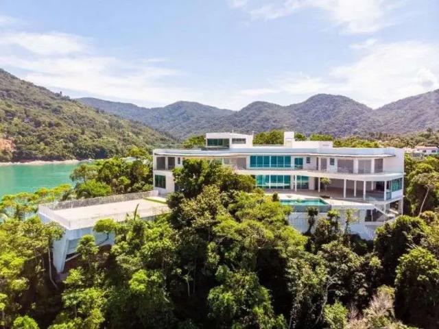 Casa / Sobrado em Condomínio para Venda em Ubatuba/SP Enseada 10 Quartos