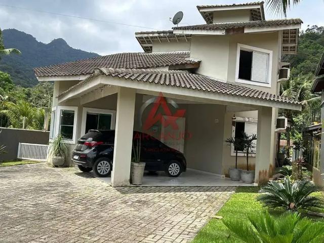 Casa / Sobrado em Condomínio para Venda em Ubatuba/SP Horto Florestal 3 Quartos