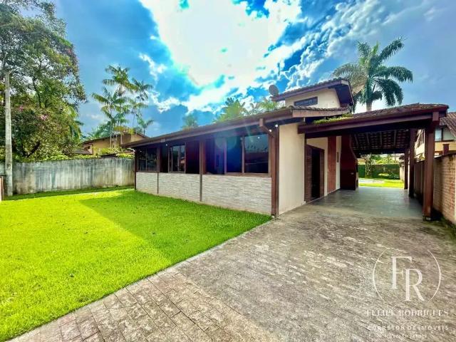 Casa / Sobrado em Condomínio para Venda em Ubatuba/SP Horto Florestal 3 Quartos