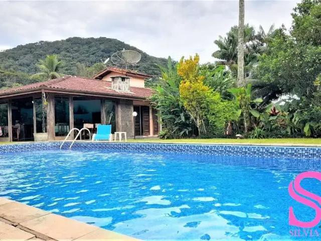 Casa / Sobrado em Condomínio para Venda em Ubatuba/SP Horto Florestal 3 Quartos