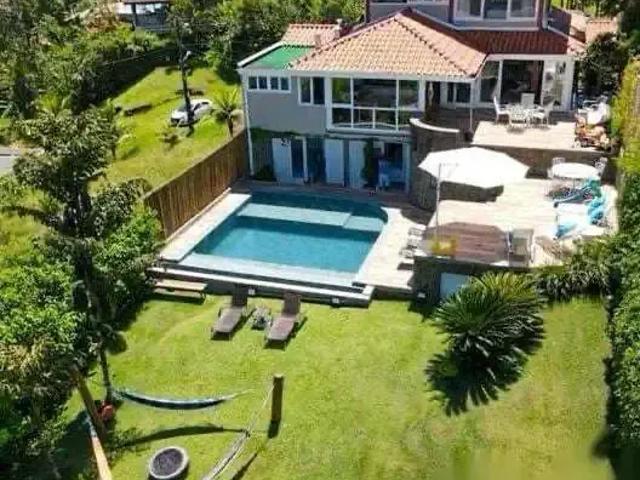 Casa / Sobrado em Condomínio para Venda em Ubatuba/SP Praia Vermelha 4 Quartos
