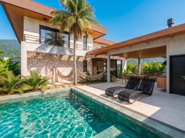 Casa / Sobrado em Condomínio para Venda em Ubatuba/SP Praia da Lagoinha 4 Quartos
