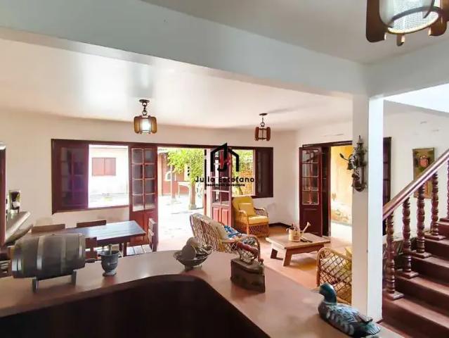 Casa / Sobrado em Condomínio para Venda em Ubatuba/SP Praia da Lagoinha 4 Quartos