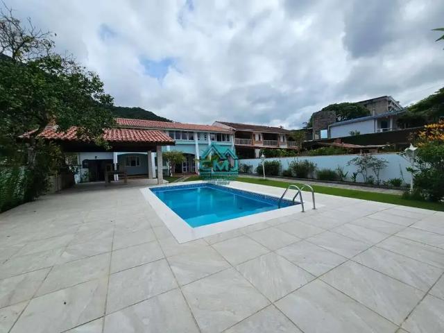 Casa / Sobrado em Condomínio para Venda em Ubatuba/SP Praia da Lagoinha 4 Quartos