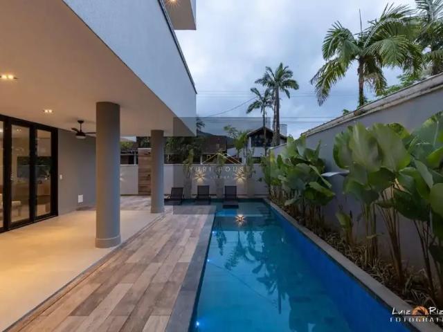 Casa / Sobrado em Condomínio para Venda em Ubatuba/SP Praia da Lagoinha 5 Quartos