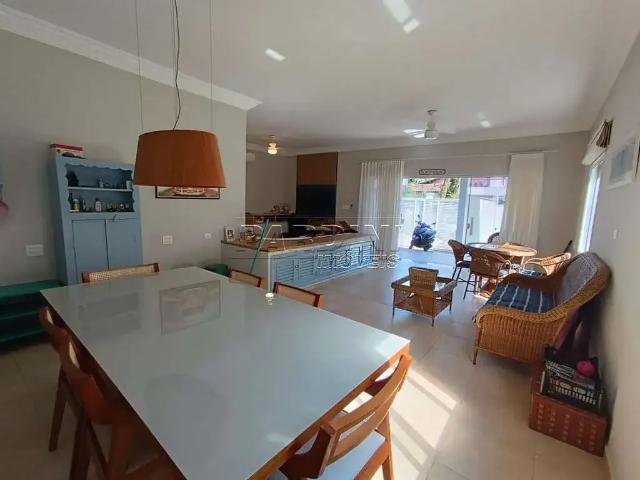 Casa / Sobrado em Condomínio para Venda em Ubatuba/SP Praia do Lazaro 6 Quartos