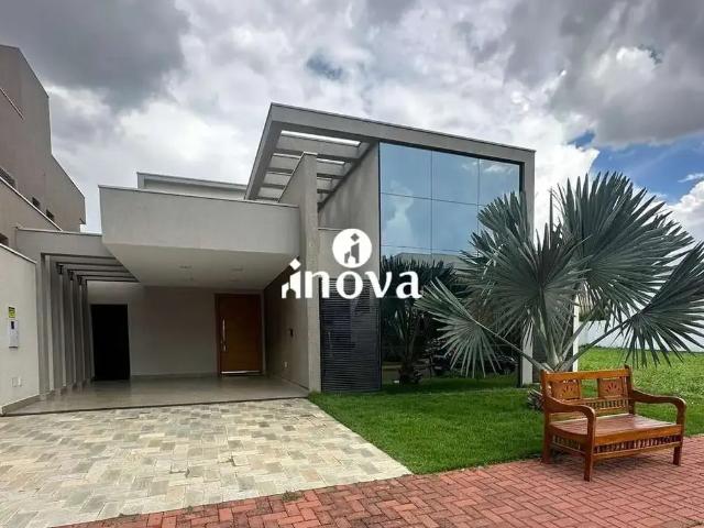 Casa / Sobrado em Condomínio para Venda em Uberaba/MG Estância dos Ipês 4 Quartos