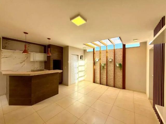 Casa / Sobrado em Condomínio para Venda em Uberaba/MG Estância dos Ipês 3 Quartos