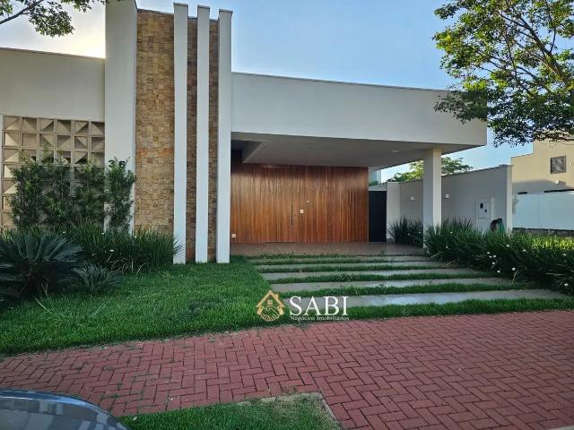 Casa / Sobrado em Condomínio para Venda em Uberaba/MG Estância dos Ipês 3 Quartos