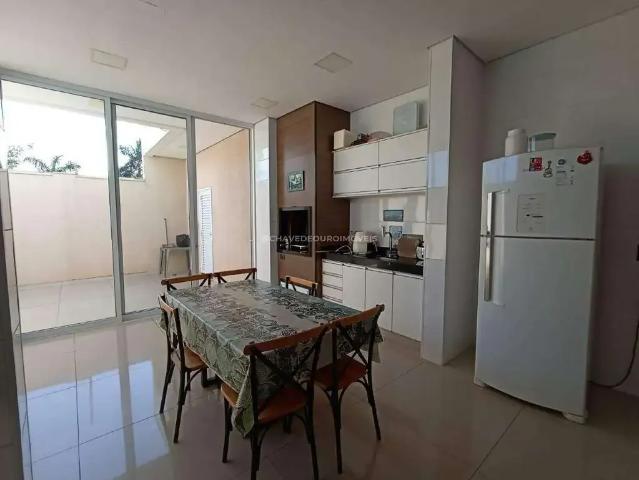 Casa / Sobrado em Condomínio para Venda em Uberaba/MG Estância dos Ipês 3 Quartos