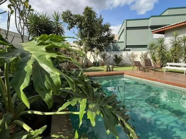 Casa / Sobrado em Condomínio para Venda em Uberaba/MG Flamboyant Residencial Park 4 Quartos