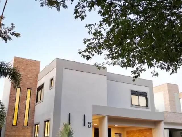 Casa / Sobrado em Condomínio para Venda em Uberaba/MG Jardim do Lago 4 Quartos