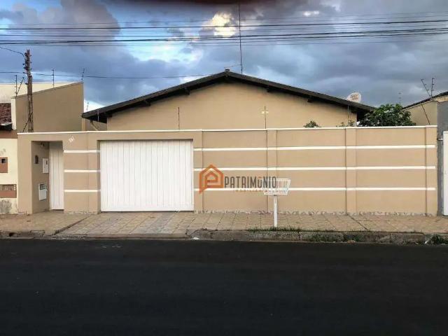 Casa / Sobrado em Condomínio para Venda em Uberaba/MG Jardim Induberaba 3 Quartos