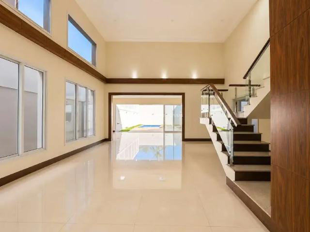 Casa / Sobrado em Condomínio para Venda em Uberaba/MG Mercês 4 Quartos