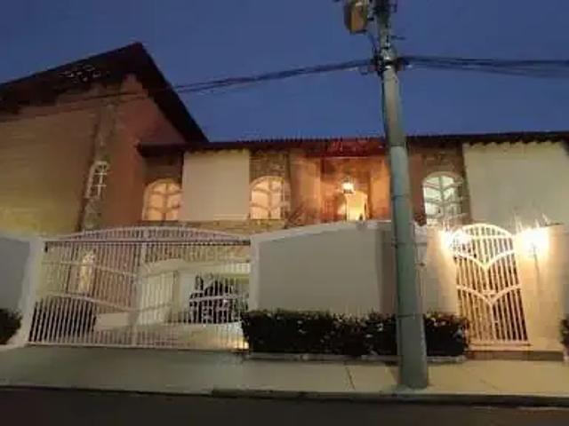 Casa / Sobrado em Condomínio para Venda em Uberaba/MG Morada das Fontes 4 Quartos
