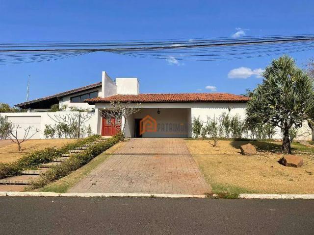 Casa / Sobrado em Condomínio para Venda em Uberaba/MG Olinda 4 Quartos