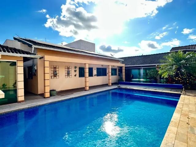 Casa / Sobrado em Condomínio para Venda em Uberaba/MG Residencial Mário de Almeida Franco 5 Quartos