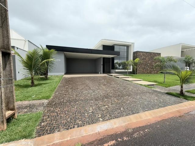 Casa / Sobrado em Condomínio para Venda em Uberaba/MG Residencial Mário de Almeida Franco 3 Quartos