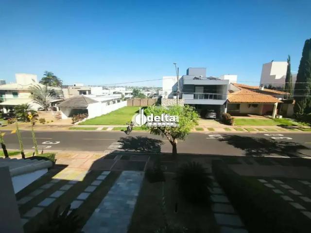 Casa / Sobrado em Condomínio para Venda em Uberlândia/MG Aclimação 2 Quartos