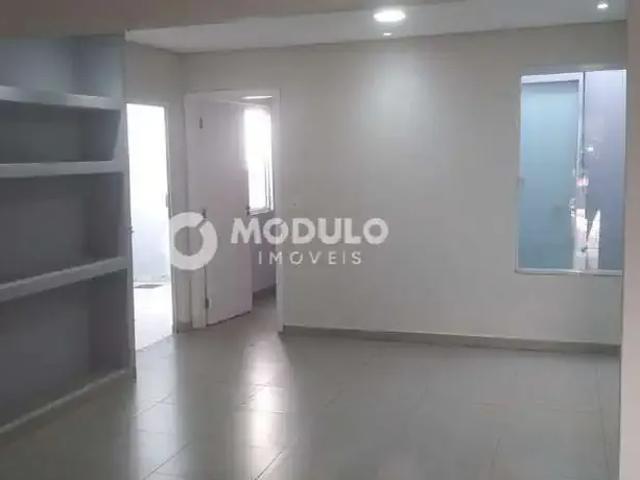 Casa / Sobrado em Condomínio para Venda em Uberlândia/MG Aclimação 2 Quartos