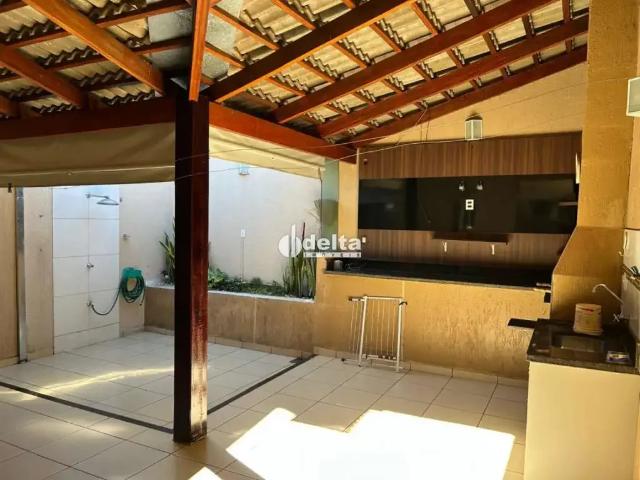 Casa / Sobrado em Condomínio para Venda em Uberlândia/MG Aclimação 2 Quartos
